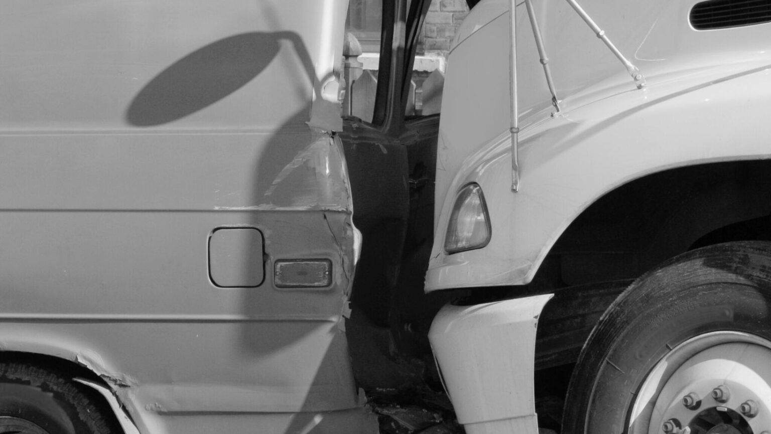 How Much Can You Get from a Semi Truck Accident Settlement? - Kane ...